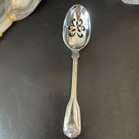 Reed & Barton | Dining | New Reed Barton Colonial Shell Ii Pierced ...